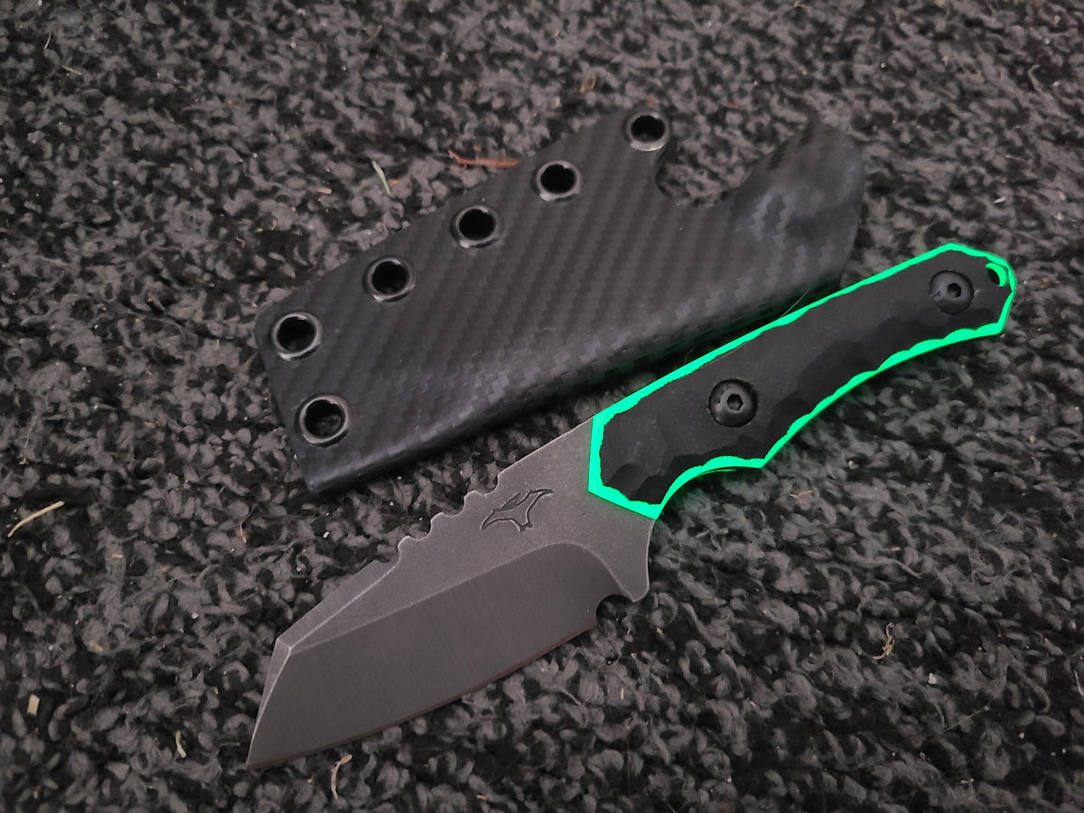 MagnaCut Mid-Sized Raptor (Black w/ Lime Glow) – Tactical Pterodactyl ...